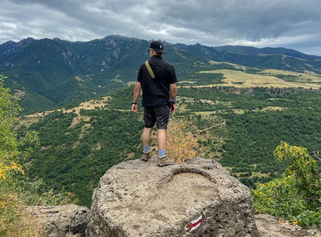 13 Jaw-Dropping Debed Canyon Viewpoints (+ Photo Spots!)